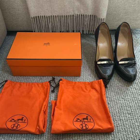 Hermes | Shoes | Hermes Brown 39 2 Pumps With Signature Lock | Poshmark